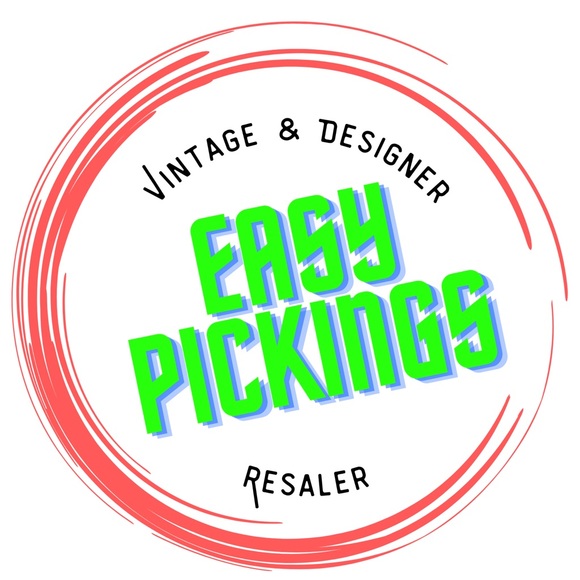 Easy's Closet (@easy_pickings) | Poshmark